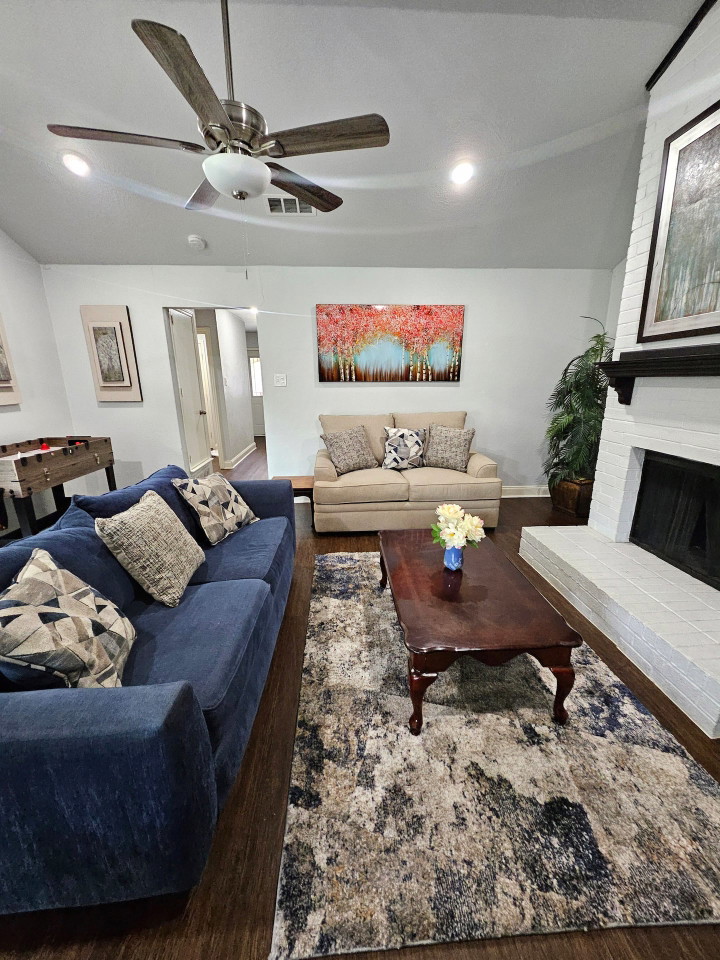 Luxury Duplex/king Beds/at&t, 6 Flag~3 Mi/crib/bbq - Globe Life Park - Arlington