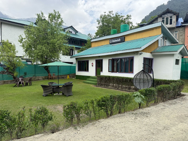 Zabaish Riverside Cottage - Pahalgam