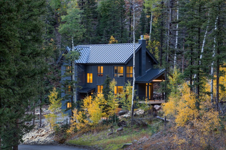 Taos Mountain Haus - Luxe Ski Retreat, Hot Tub - Taos Ski Valley, NM