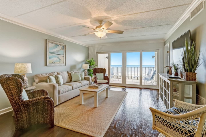 Coastal Charm:spectacular Oceanfront Sunrise Views - Amelia Island, FL