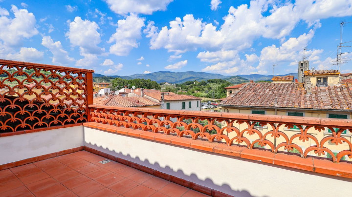[Tuscan Apartment With Balcony] Wi-fi, Smart Tv - Pistoia