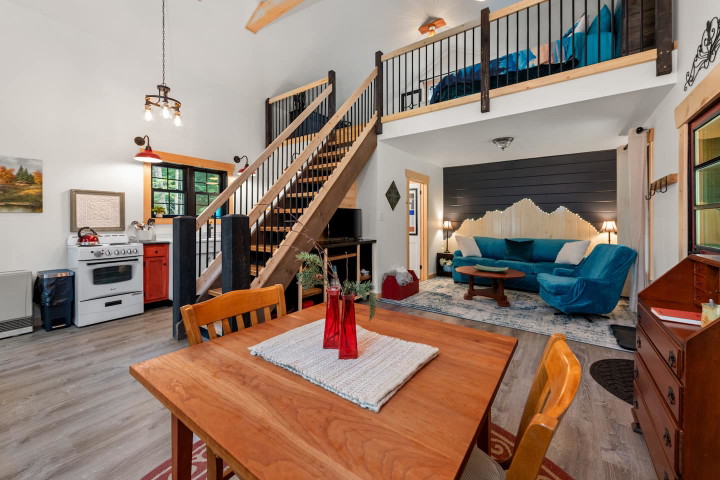 The Mountain Nook - Campton, NH