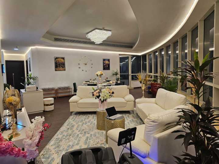 Yellow Mansion Modern Co-living In Dubai Marina - Dubái