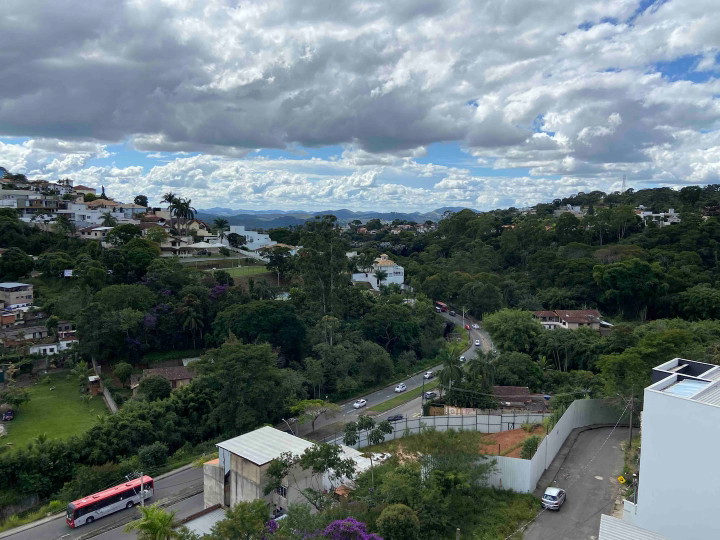 Cobertura Duplex, 800 Mts Ufjf Em Bairro Sossegado - Juiz de Fora