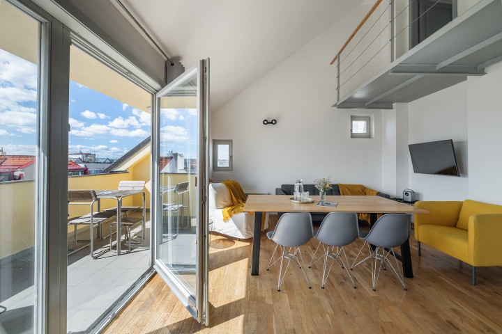 Loft Ensoleillé De 2&nbsp;Chambres Avec Terrasse Et Climatisation&nbsp;: Centre-ville - Prague