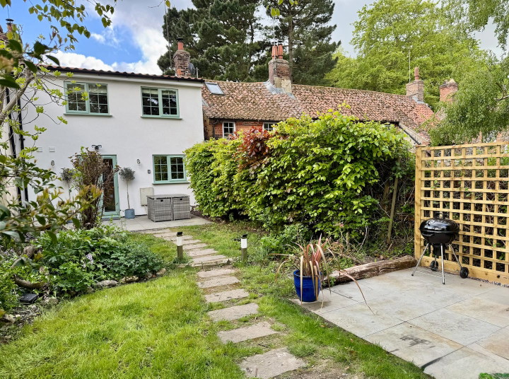 Stylish Cottage Near Holt - Holt