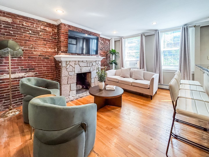 (414) Two Bedroom, Mgh, Suffolk, Beacon Hill - Everett, MA