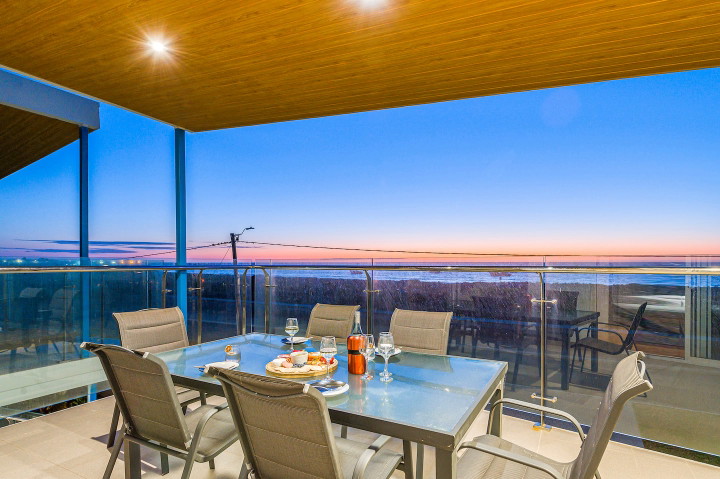 Oceans View - Luxury Apartment With Ocean Views - Lancelin