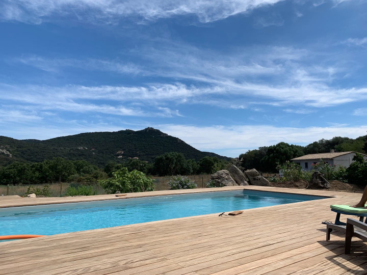 The House Of Happiness In Figari - Figari