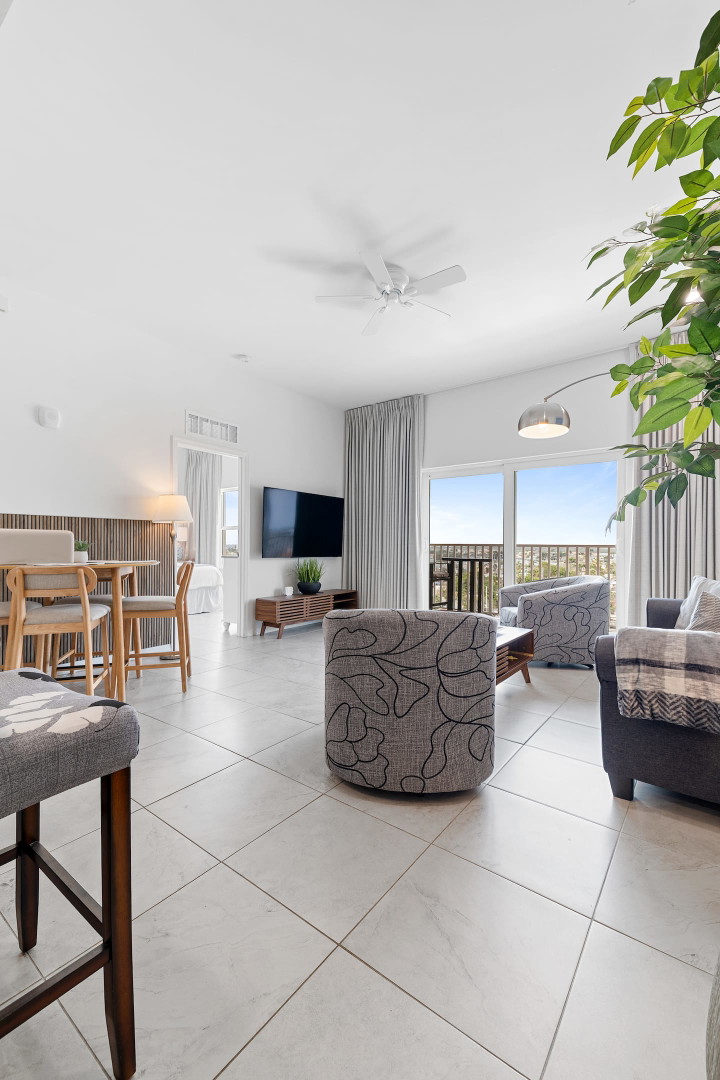 Waterfront Suite | Steps To Beach -Johns Pass-pool - Redington Beach