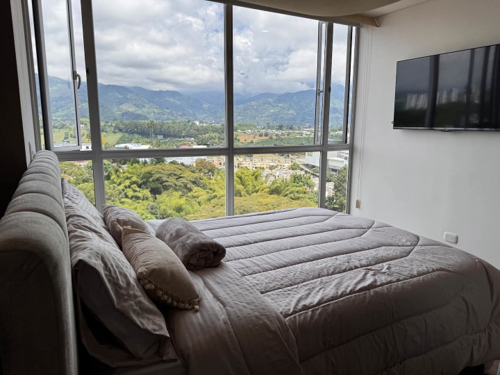 Spectacular Mountain View, Morning Sun. - Armenia, Colombia