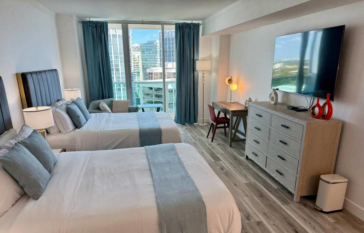 Balcony Ocean Views | Pool, Gym, Wi-fi & Parking - Miami