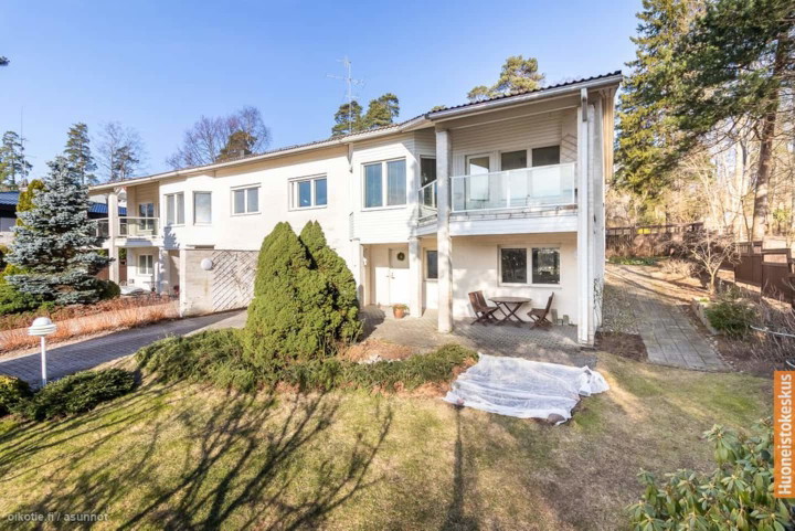 Spacious Family Home With Beautiful Garden - Espoo