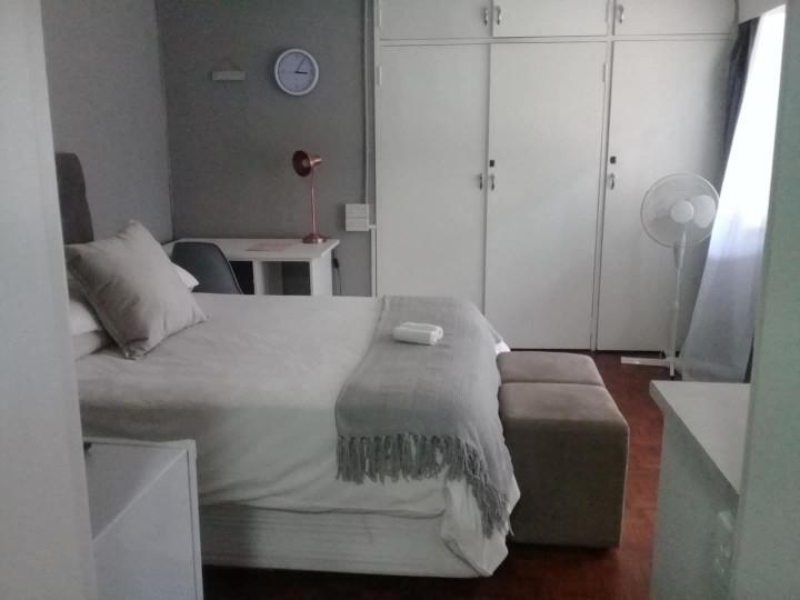Fresh Modern Studio Water/power Back-up & Netflix - Harare