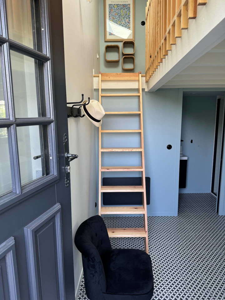 The Ideal Little Pessac Cocoon On A Small Budget - Pessac
