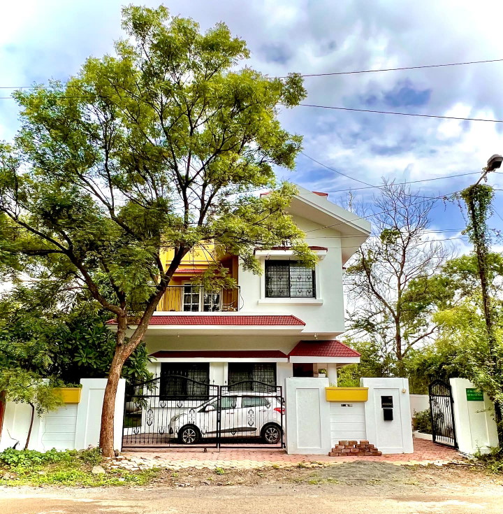Spacious Pune Bungalow For Relaxing  Holiday - Pune