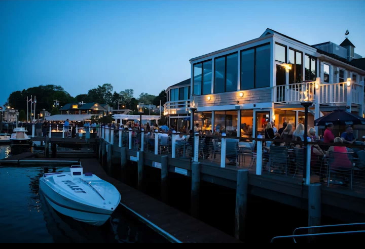 The Landing At Main Street & Waterfront No Fees! - Warwick, RI