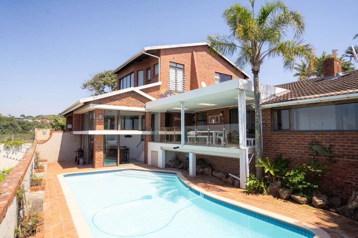 Spacious 4 Bedroom Coastal Haven With Sea Views - Durban North