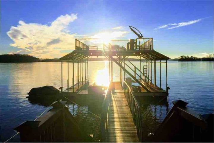 Lake Lanier Waterfront Home With Boat Dock - Cumming, GA