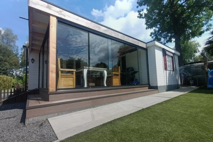 Mooi Chalet Op Recreatiepark De Ijsvogel. - Pays-Bas