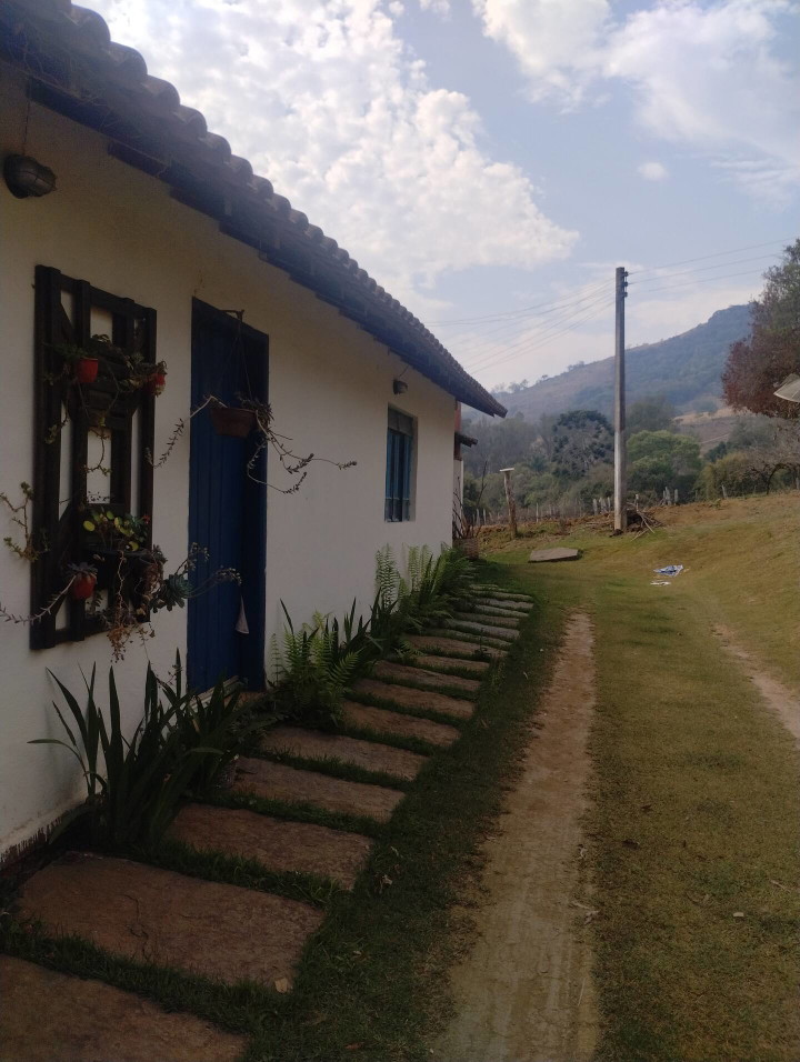 Casa Localização Zona Rural - Caldas