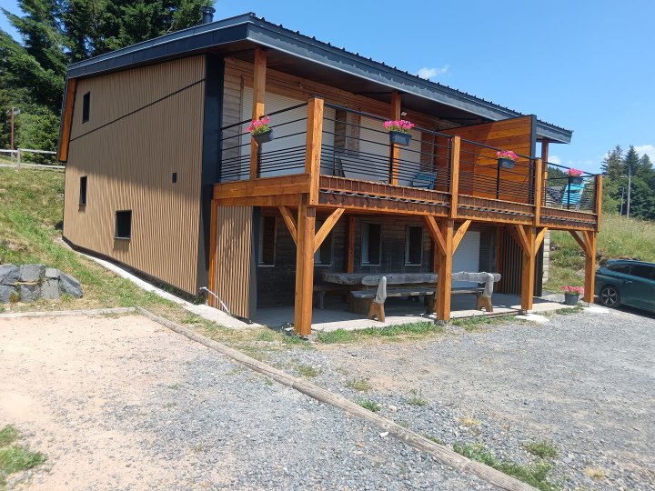 Chalet*wifi*parking*boulodrome - Besse-et-Saint-Anastaise