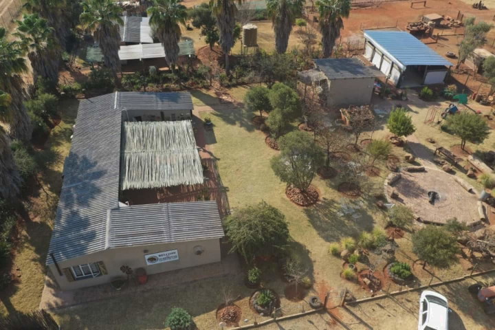 Valley View Farmstead Room Two - Hartbeespoort