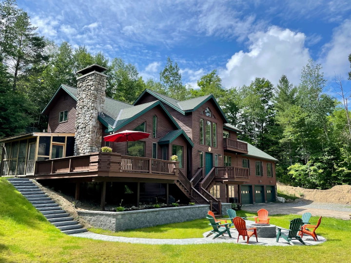 Cliff View Loj Home Is In A Quiet Neighborhood. - Saranac Lake, NY