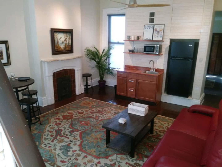 Entire 2nd Floor, Historic Otr/downtown Cincy Apt. - Covington, KY