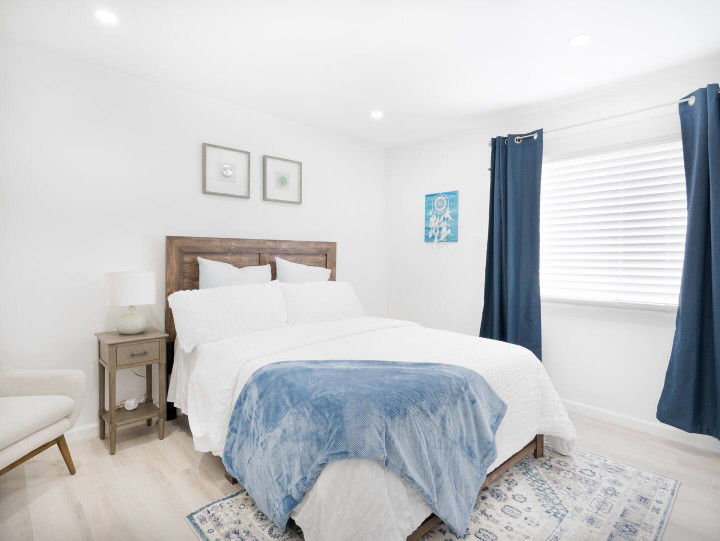Remodeled 1 Bedroom Apartment 2 Blocks To Beach! - Redondo Beach, CA