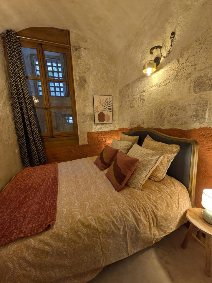 Gîte Insolite Dans Un Donjon Du 11ème Siècle - Blois