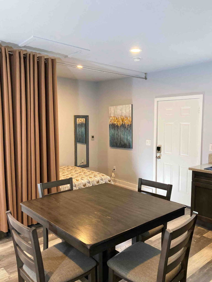 Cute New Studio Guesthouse! Wifi + Near Major Fwys - Torrance, CA