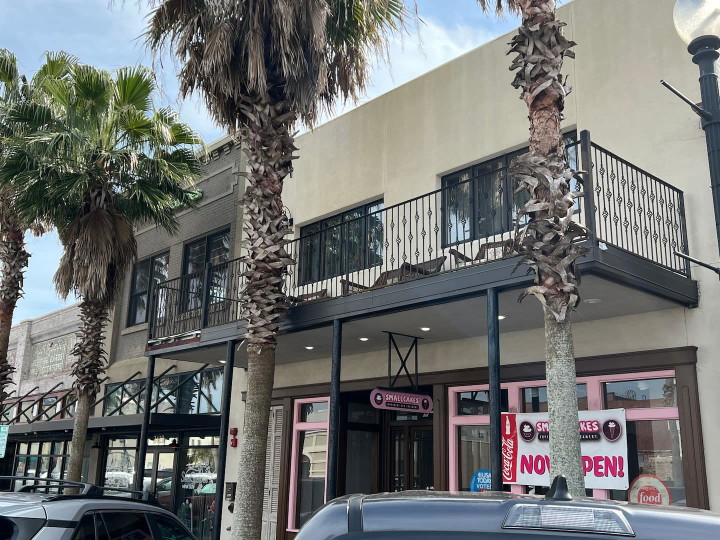 Modern Two Bedroom Apartment Overlooking Downtown - Gulfport, MS