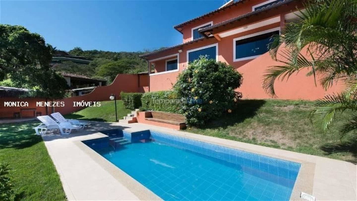Casa Alto Padrão Com Piscina E ÓTima Localização - Cabo Frio