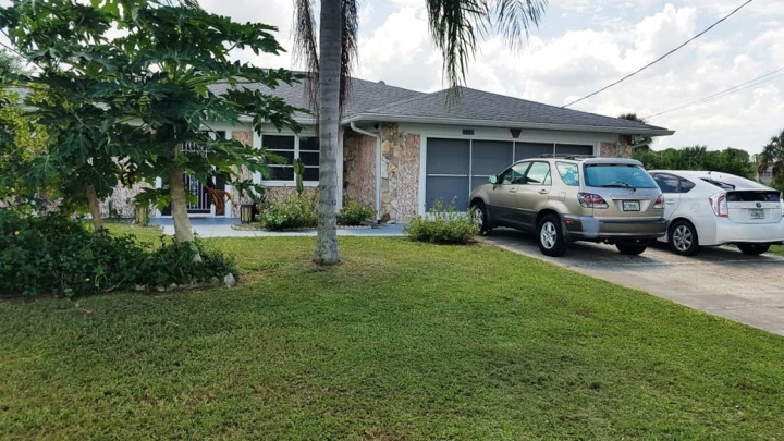Perfect Getaway! Newly Remodeled Waterfront Suite. - North Port, FL