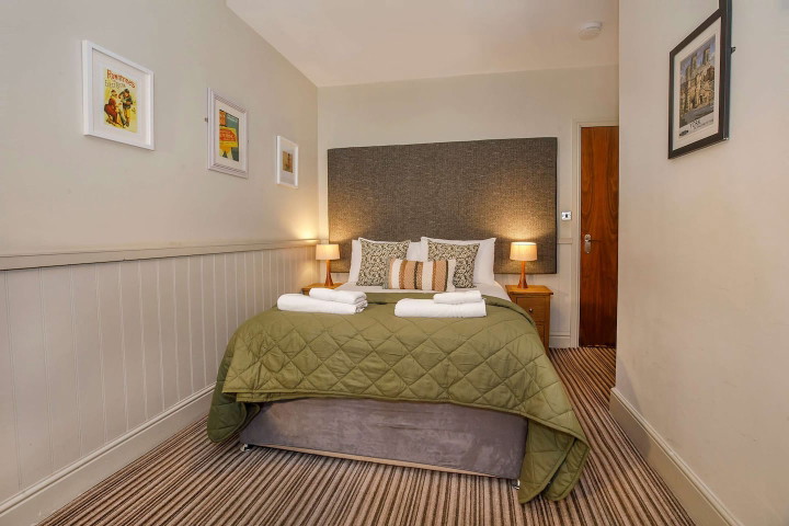 York, Beautiful One Bedroom Apartment - York
