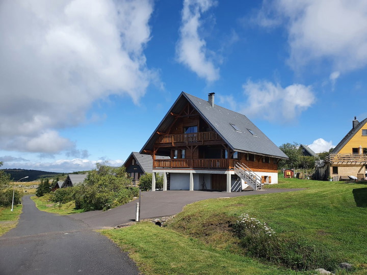 Grand Chalet, Idéal Pour Se Ressourcer - Murat-le-Quaire