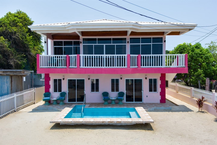 Beach Access 2br Apartment W/ Pool. Cultural - Placencia