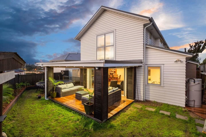 Modern Home By Westgate Super Convenient Location - Auckland