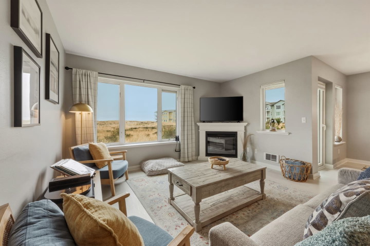 213 - Deepwater Digs The Go-to Oceanfront Escape - Westport, WA