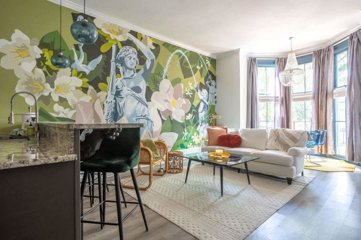 Well Appointed Contemporary Condo Off Forsyth Park - Savannah, GA