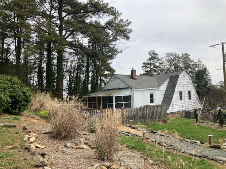 La Maison De Charrette - Crozet, VA
