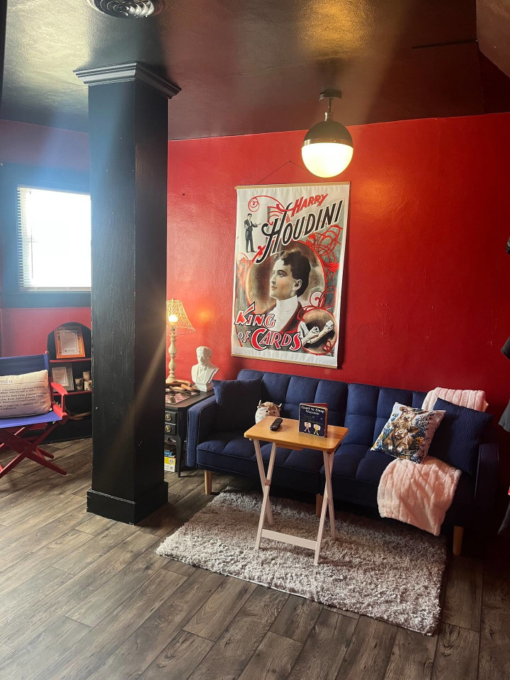 Houdinis Hideout 3 Bedroom Downtown Location - Appleton, WI