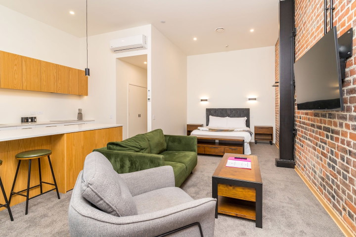 Industrial Chic On Princes | One Bedroom Apartment - Dunedin