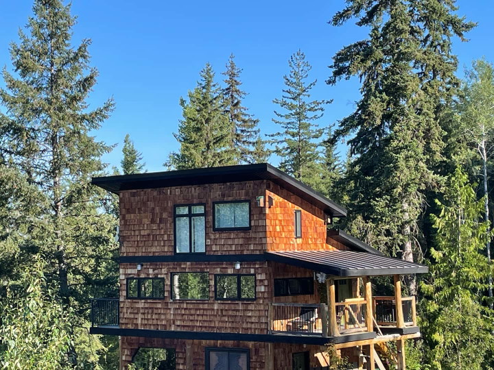 Brand New Listing; Skyview Treehouse - Canada