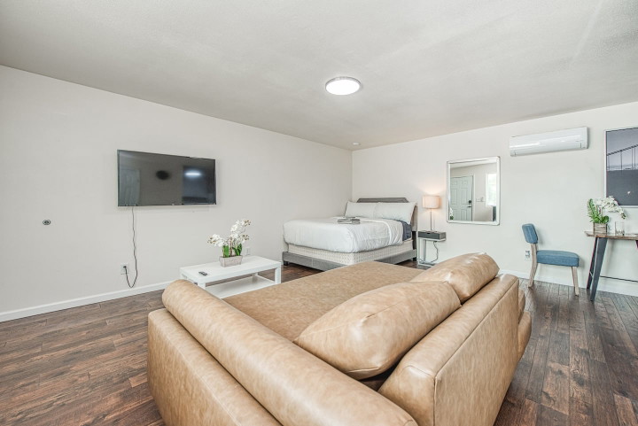 Fresno Stylish Studio W Washer/dryer|quiet Retreat - Fresno, CA