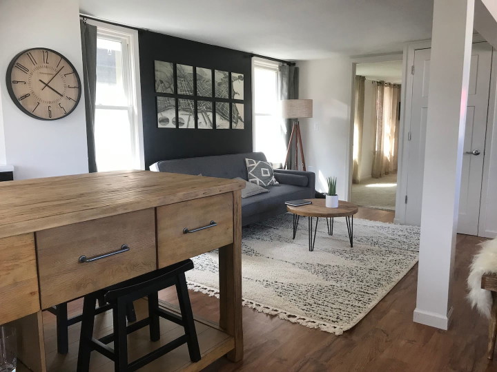 Spacious Downtown Apt- 3 Blocks From Lake Superior - Marquette, MI