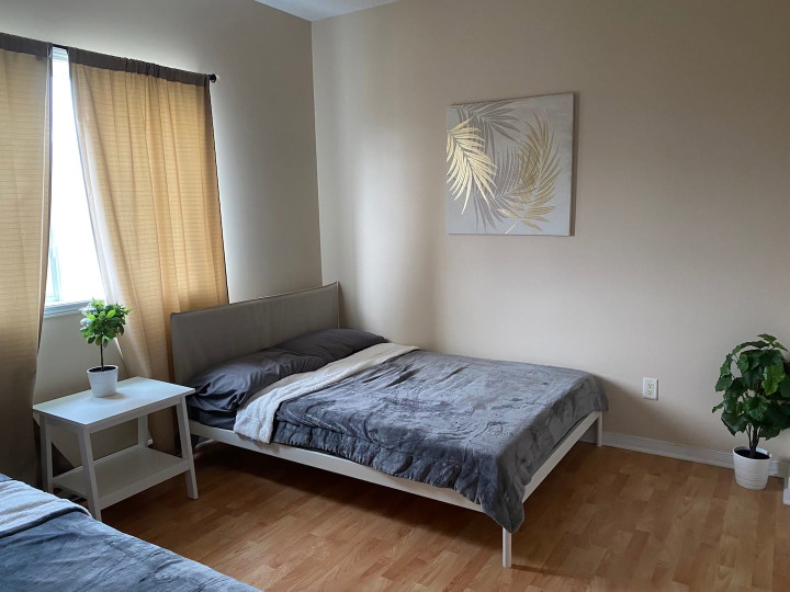 Bright 2 Bedroom Condo With Parking On Premises - Gatineau