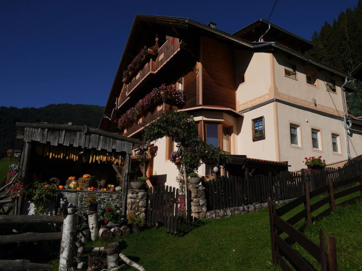 Apartment In Hippach With Mountain Views - Mayrhofen