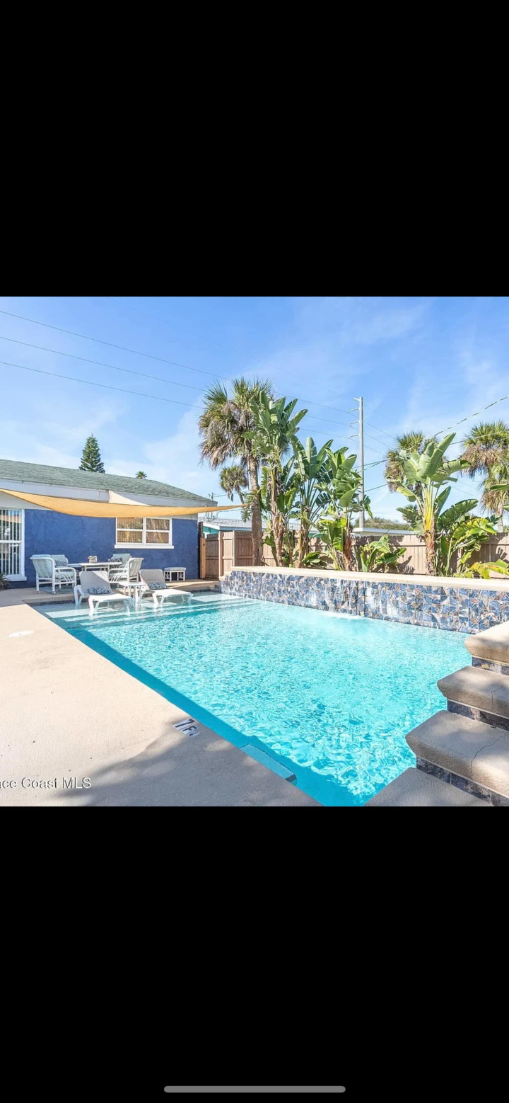 The Bluemoon 2bed1bath - Cocoa Beach, FL